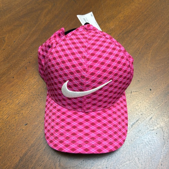 Nike | Accessories | Pink Nike New Hat Adult Unisex Drifit Hat New Hat ...
